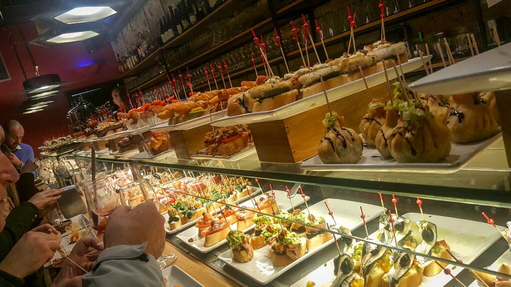 5 meilleurs Bars Tapas Pintxos à Barcelone